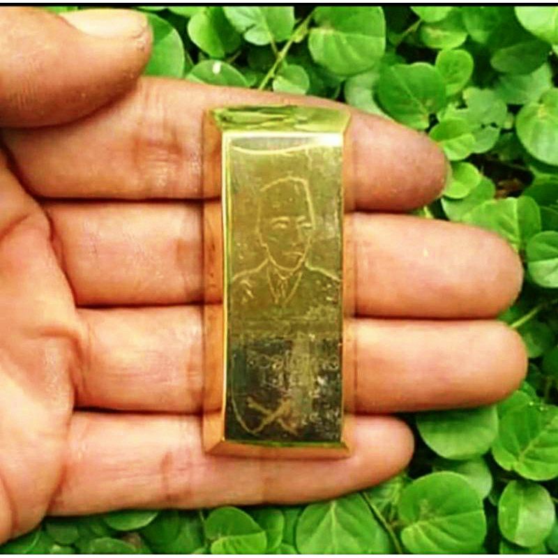 Jual KUNINGAN SARI SOEKARNO KUNINGAN SEJARAH | Shopee Indonesia