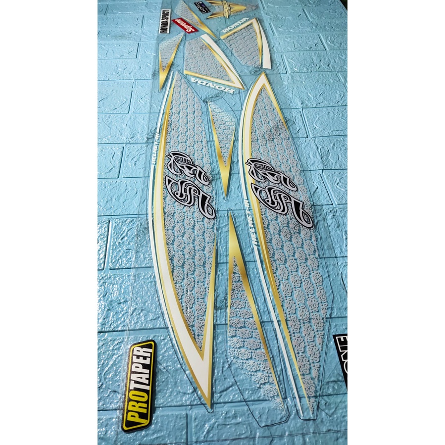 Jual STICKER STRIPING TRANSPARAN SPACY VARIASI Q1 | Shopee Indonesia