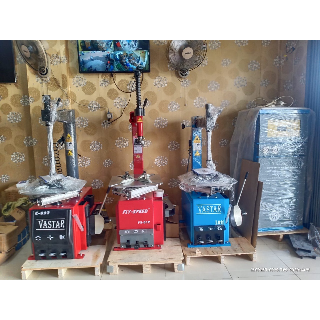 Jual tyre changer tire changer pembuka ban otomatis mobil motor - Tyre Changer Mesin Pembuka Ban ...