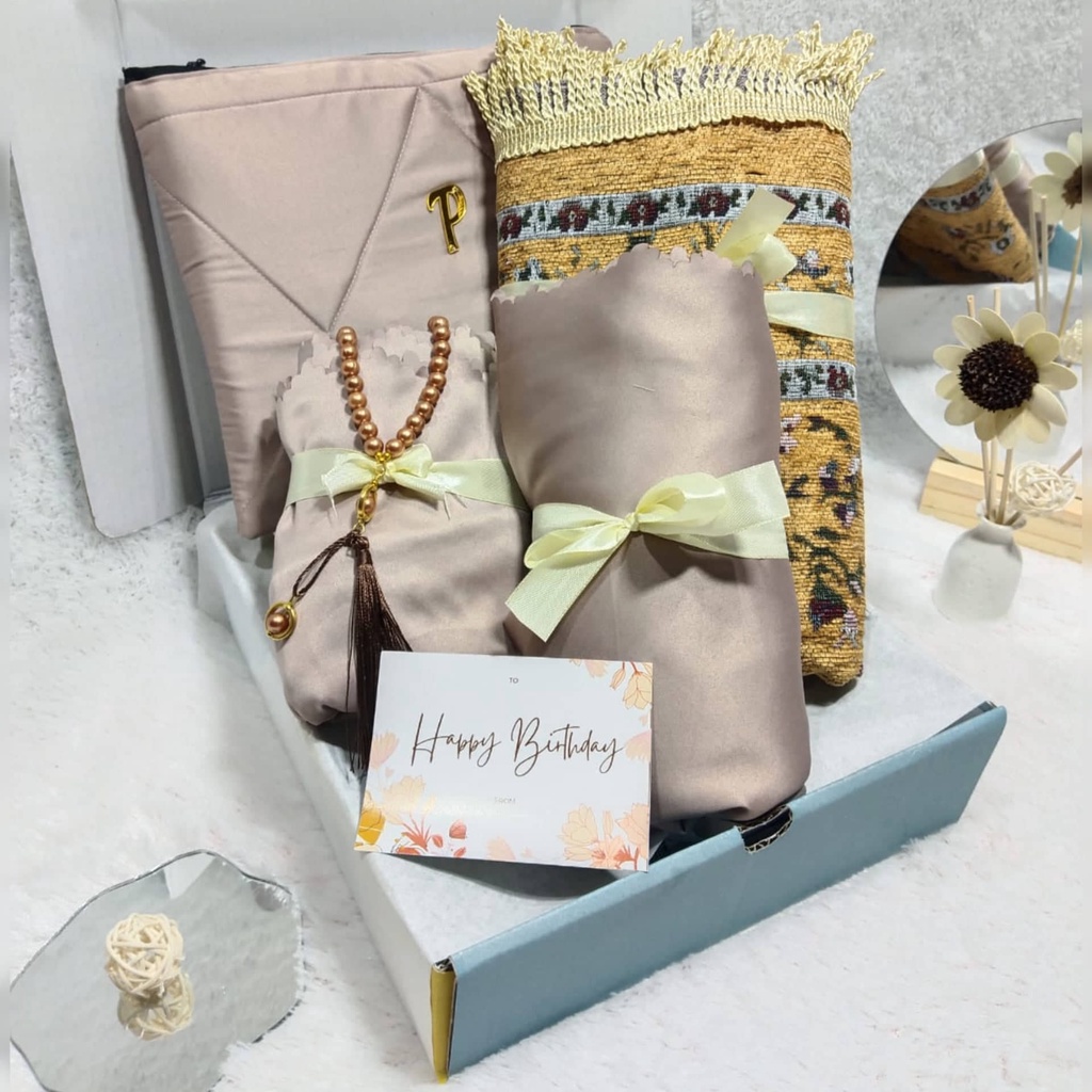 Jual Hampers Prayer Set FREE GIFT CARD Paket Hampers Mukenah Alquran ...