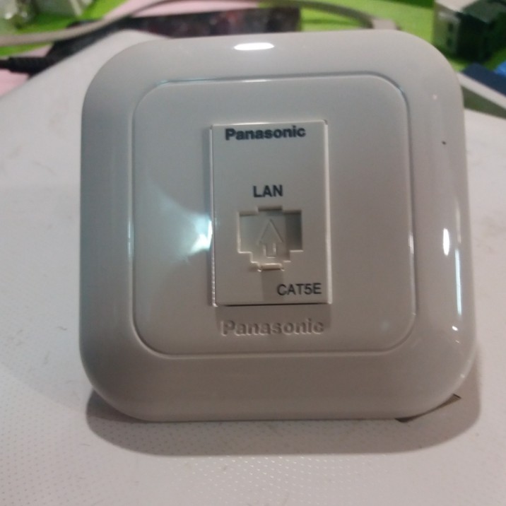 Jual Panasonic Wide Series Outlet Data CAT 5 / CAT 6 | Shopee Indonesia
