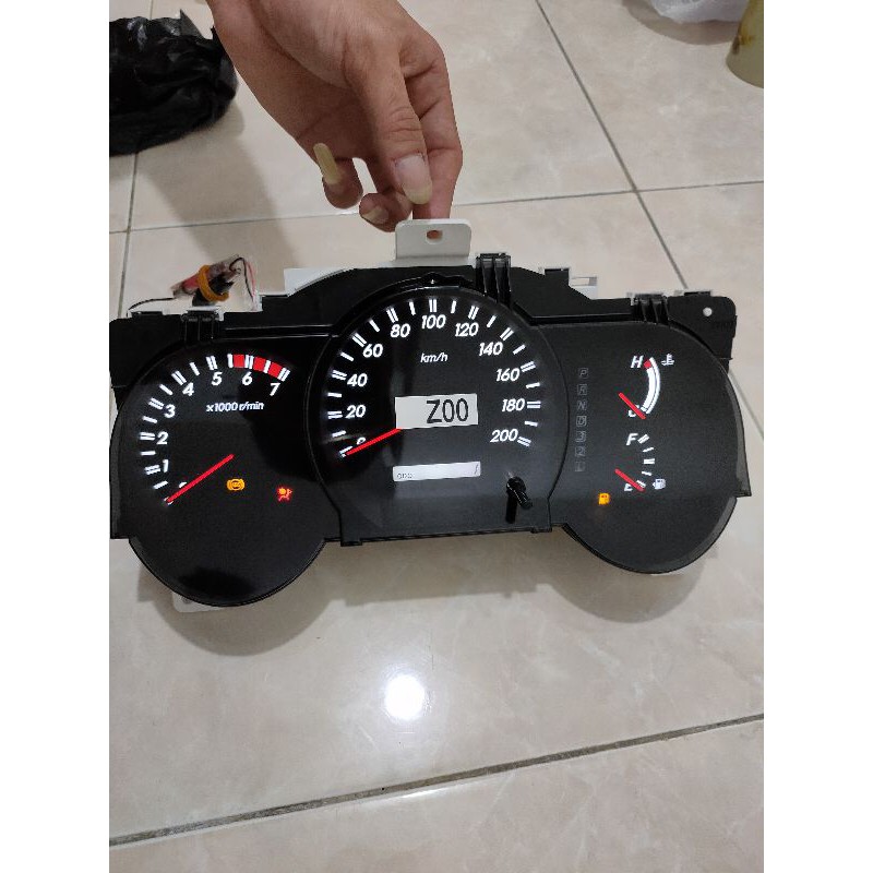 Jual SpedoMeter kilometer toyota fortuner bensin matic original ...
