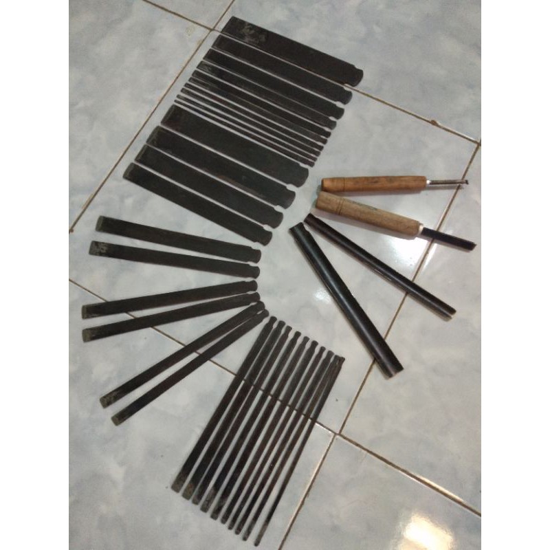 Jual Pahat tatah ukir kayu manual khas Jepara satu set isi 34bj bisa ...