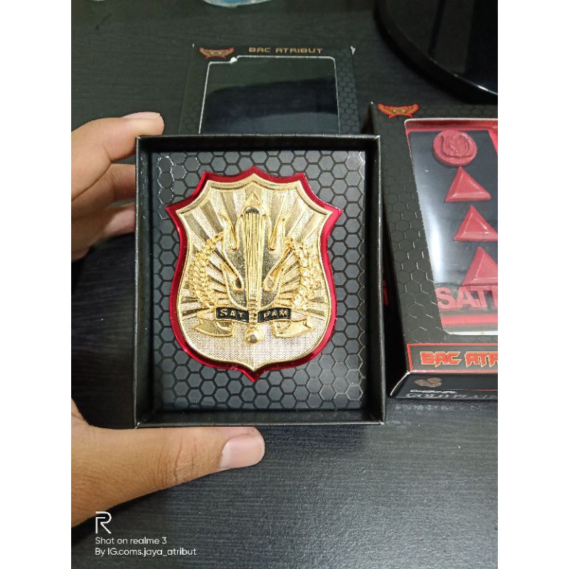 Jual lencana satpam logam EXCLUSIVE berbagai golongan | Shopee Indonesia