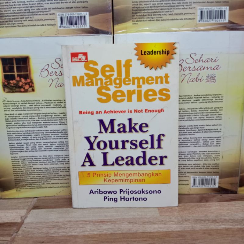Jual BUKU ORIGINAL - SELF MANAGEMENT SERIES MAKE YOURSELF ABLEADER ...