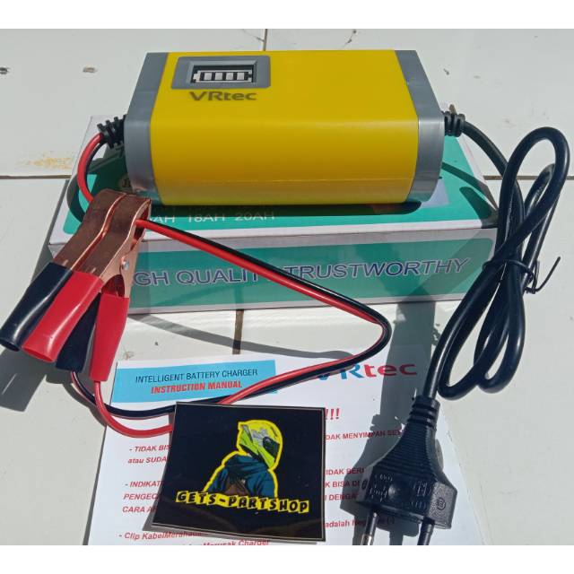 Jual Alat Cas Aki /Car Truck Motorcycle Battery Charger 12V 2A | Shopee ...