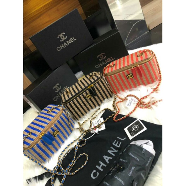 Jual Chanel Vanity case with Chain bag in Raffia striped (Pls baca ...