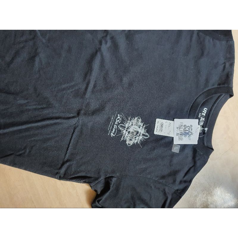 Jual UNIQLO UT Kaos Final Fantasy VIII FF 8 | Shopee Indonesia