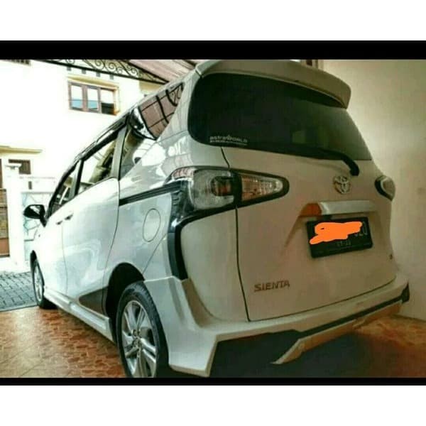 Jual bODYKIT Toyota sienta modelista+spoiler BODY KIT BODIKIT |KUAT ...