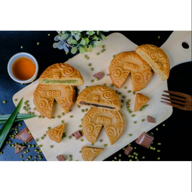 Jual Kue Bulan / Mooncake / Moon Cake / Universal / Tanpa Harga di ...