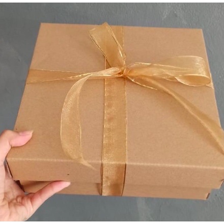 Jual kotak kado/kardus box/kardus kue/dus hampers/kardus souvenir/kotak ...