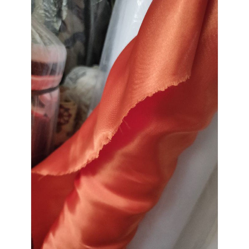 Jual BAHAN KAIN SATIN SATEN SATEEN PREMIUM TEBAL ORANGE MENGKILAT ...