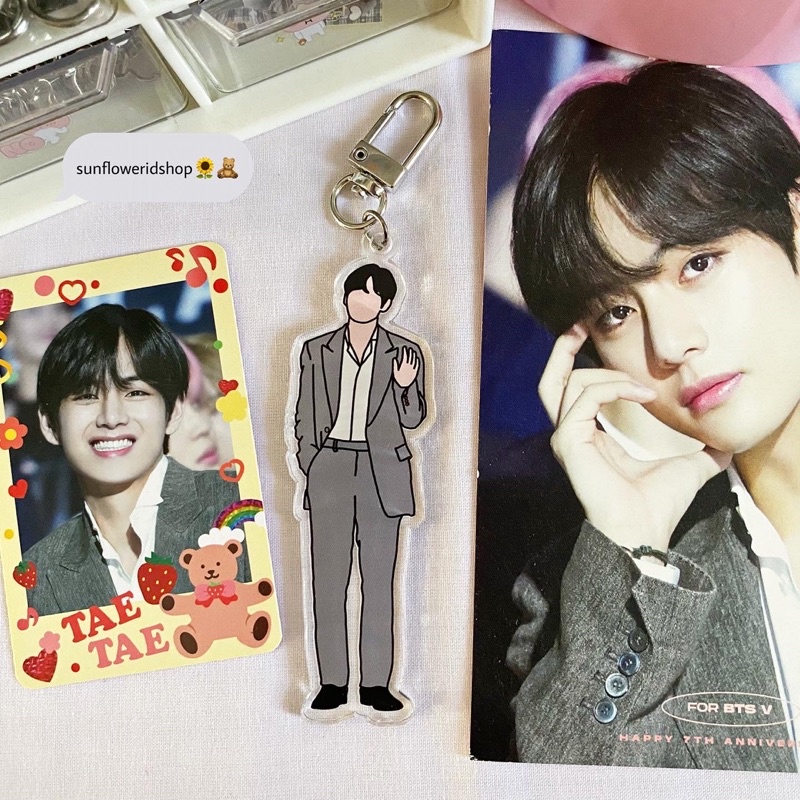 Jual 190424 kim taehyung keychain | keyring | gantungan kunci | kpop | bts | bangtan | Shopee ...