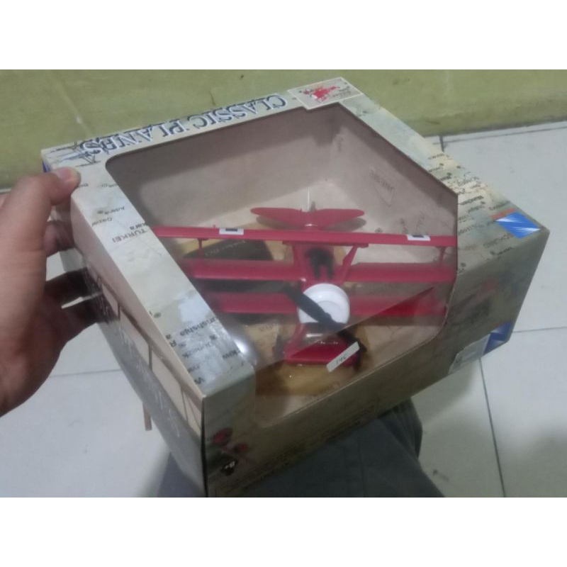 Jual diecast pesawat terbang Fokker dr.1 miniatur klasik planes pesawat ... Jual diecast pesawat terbang Fokker dr.1 miniatur klasik planes pesawat ...