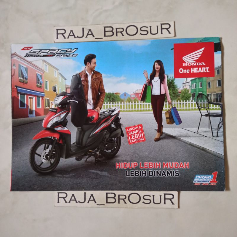 Jual Poster brosur katalog leaflet Honda New Spacy Helm In AT PGM FI Injeksi 2013 | Shopee Indonesia