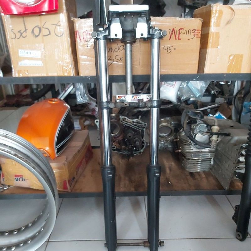 Jual Shock depan megapro mega pro primus set T segitiga atas bawah ...