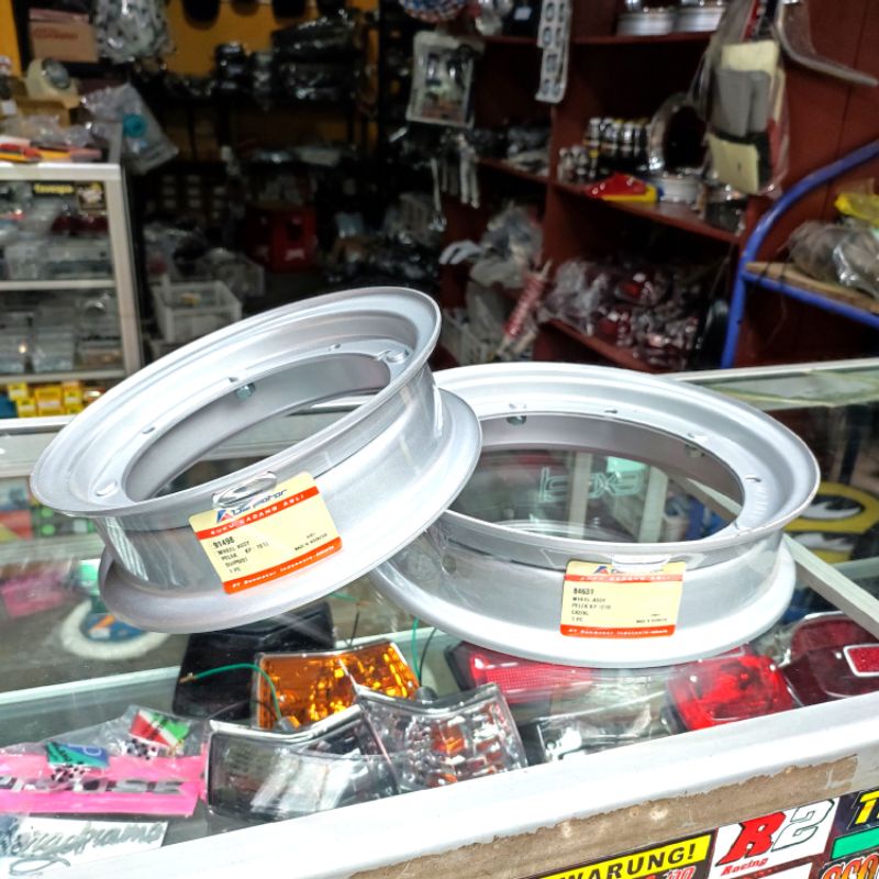 Jual VELG VESPA DANMOTOR PELEK VESPA RING 8 VELG VESPA RING 10 DANMOTOR | Shopee Indonesia