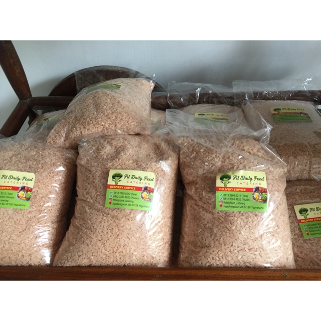 Jual Beras Merah Slip Organik Pecah Kulit Ari (Brown Rice) 500gr / 500 ...