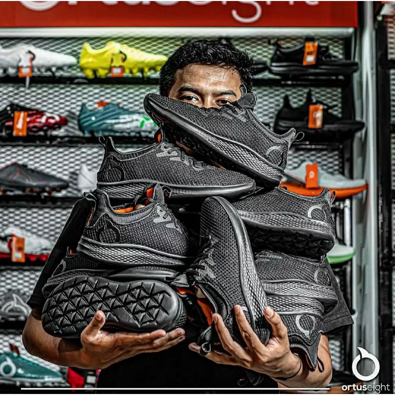Jual SEPATU SNEAKERS / RUNNING ORTUSEIGHT PHYTON ALL BlACK | Shopee ...