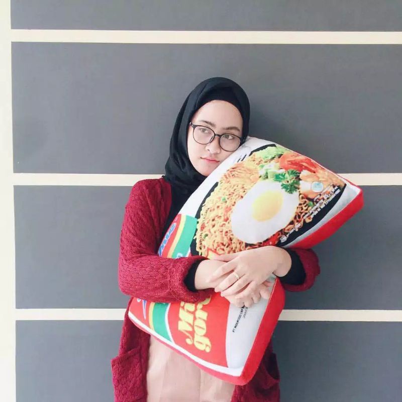 Jual Bantal Indomie Jumbo / Bantal Tidur / Bantal Sofa / Kado ulang ...