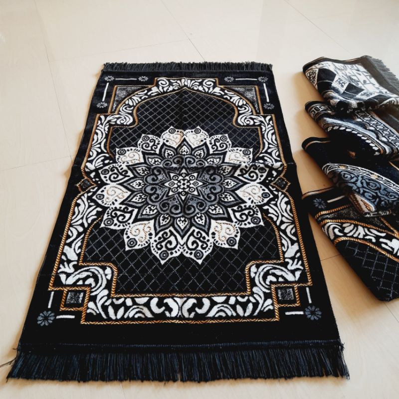 Jual SAJADAH TURKI BLUDRU HITAM PREMIUM / SEJADAH TURKI HITAM PREMIUM ...