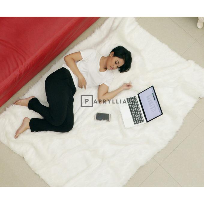 Jual Karpet Bulu Korea Tebal ukuran 100x150cm Panjang Bulu 5cm ( Putih ...