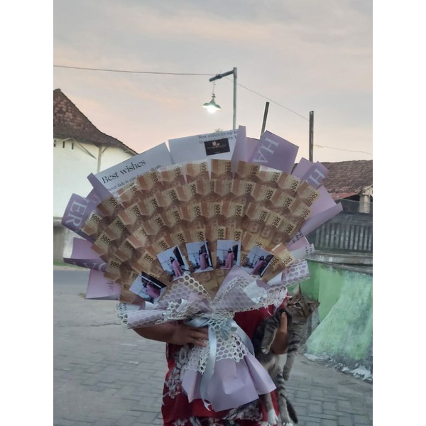 Jual BOUQET UANG 5RB AN 25 LEMBAR + FOTO 5 LEMBAR | Shopee Indonesia