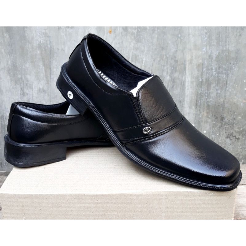 Jual Sepatu Pantofel Pria Formal Kode 01 Hitam Kerja Sekolah Fantovel ...
