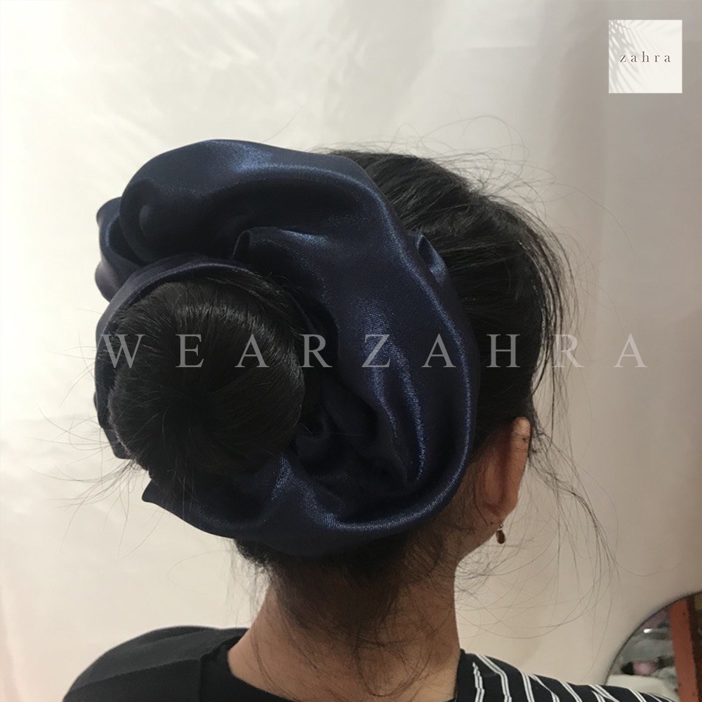 Jual SCRUNCHIE JUMBO - ikat rambut cepol cemol besar volume tegak iket ...