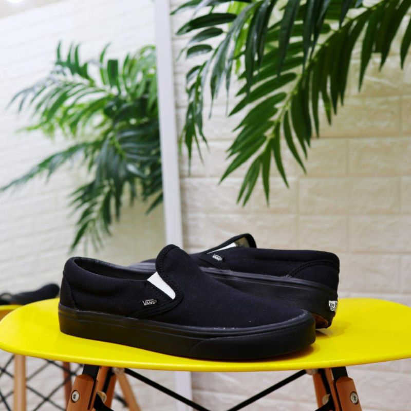 Jual VANS SLIP ON FULL BLACK | Shopee Indonesia