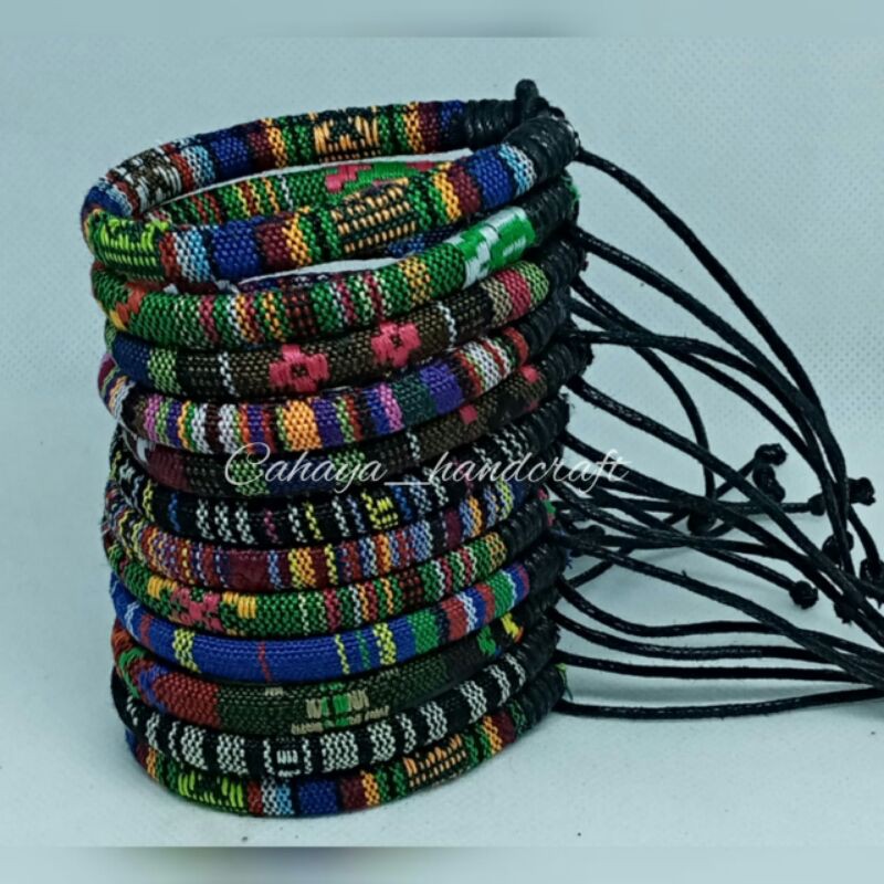 Jual (12pcs) Gelang Etnik Tali Tenun Rajut Unik Harga Grosir Langsung ...
