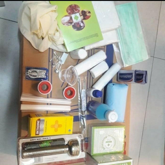 Jual Produk Terbaru - Kotak Obat P3K Frist Aid Kit Lengkap Isi Type ...