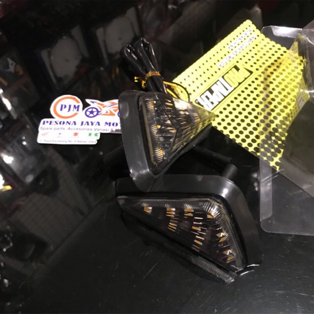 Jual Sen Tempel Lampu Sein Tempel Segitiga LED Universal Buat R15 V2 V3/Cbr150r/Gsx150/Ninja250 ...
