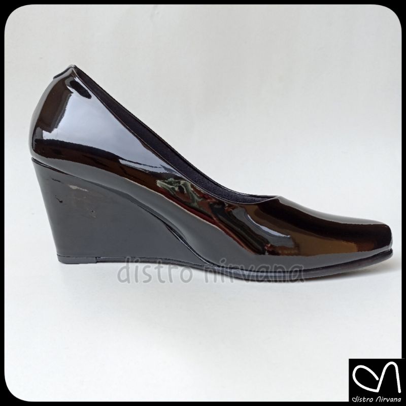 Jual Sepatu Pantofel Wanita Big size model Wedges Hitam polos Guru PNS ...