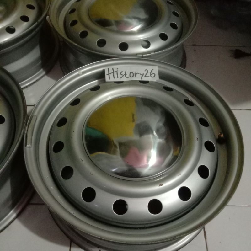 Jual Dop moon velg kaleng Terios plus dudukan Lubang 5 tinggal pasang ...