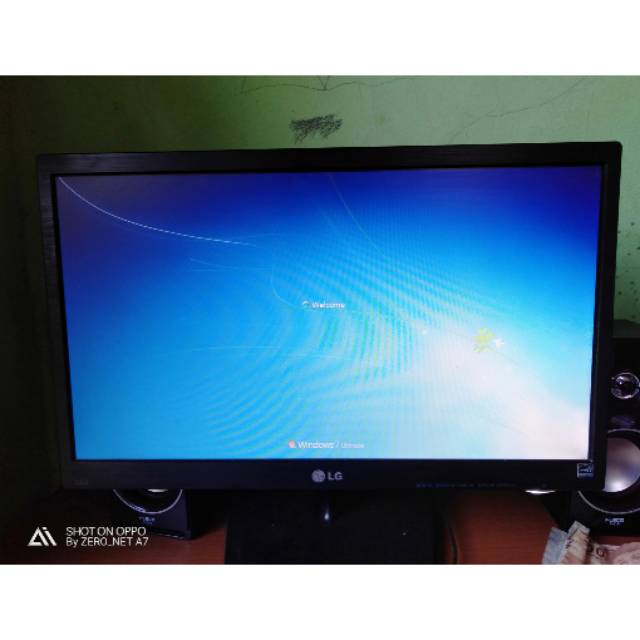 Jual Monitor LED 19,5 merk LG 20M37A-B SECOND | Shopee Indonesia