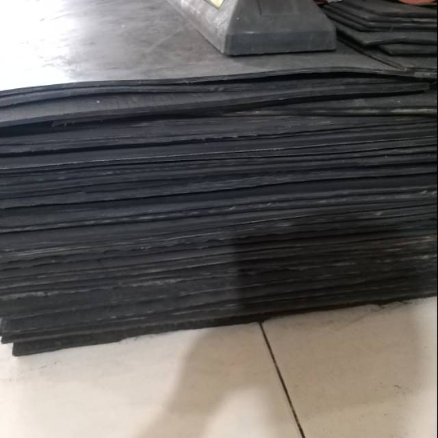 Jual SPAKBOR KEPET LUMPUR FUSO TRUK L 100CM X T 7MM X P 200CM | Shopee ...