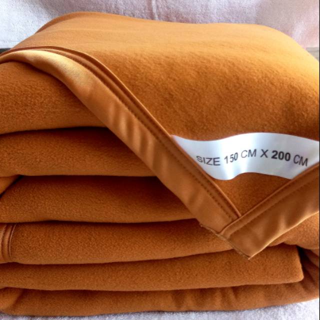 Jual Selimut Polos Hotel Bintang 5 Coklat Ukuran 200 x 240cm Ukuran180 ...