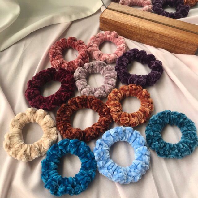 Jual Velvet Scrunchie | Ikat Rambut Rajut | Ikat Rambut Korea | Shopee ...