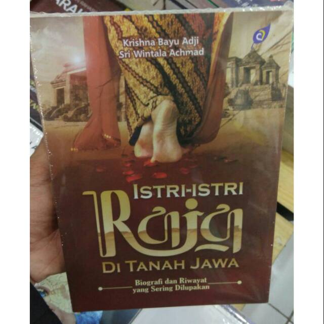 Jual Istri-istri Raja Di Tanah Jawa - Krishna Bayu Adji & Sri Wintala Achmad - M | Shopee Indonesia