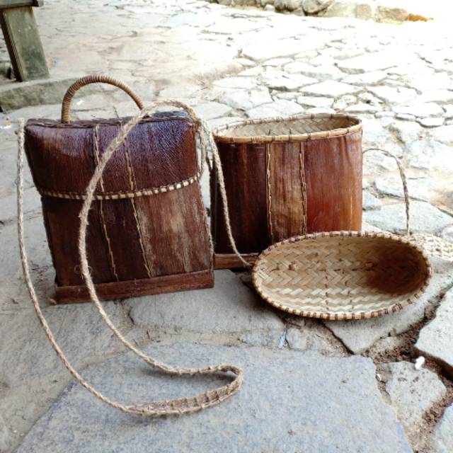 Jual Tas kepek pelepah pohon khas suku Baduy | Shopee Indonesia