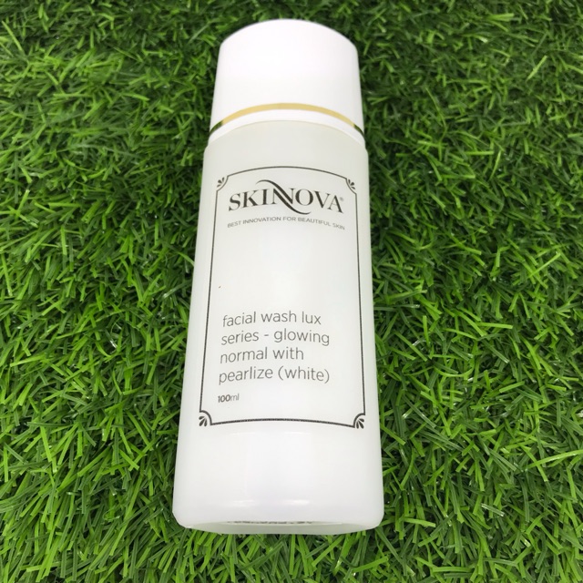 Jual skinnova facial wash lux series -glowing normal with pearlize ...