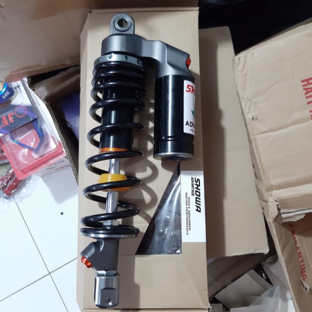 Jual SHOCK BELAKANG SHOWA SHOCKBREAKER MODEL WP 335M VARIO 125 VARIO 150 | Shopee Indonesia