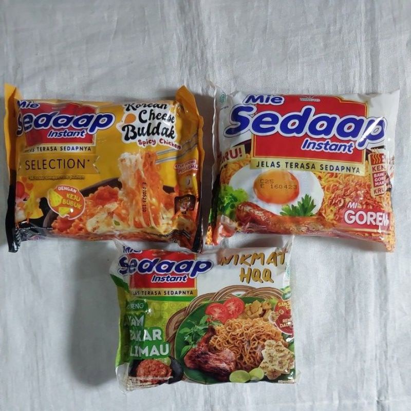 Jual MIE INSTAN SEDAP GORENG / KOREAN SPICY CHICKEN / ALA CHEF DEVINA ...