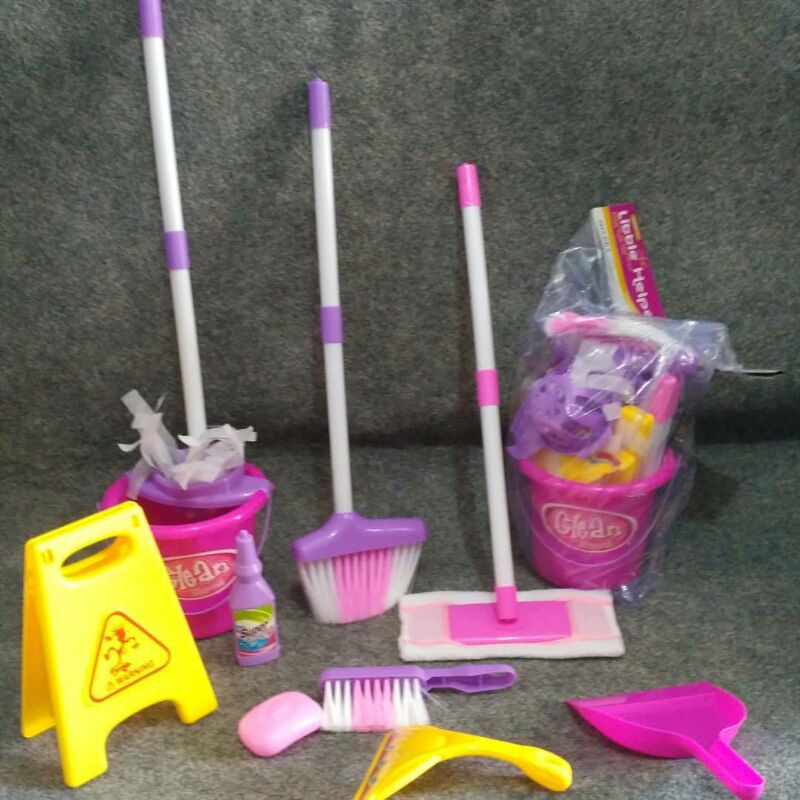 Jual Mainan anak alat kebersihan sapu pel little helper komplit ...