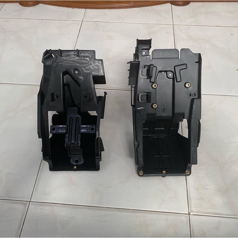 Jual BOX AKI TEMPAT AKI KTM 250 300 350 2020-2022 | Shopee Indonesia