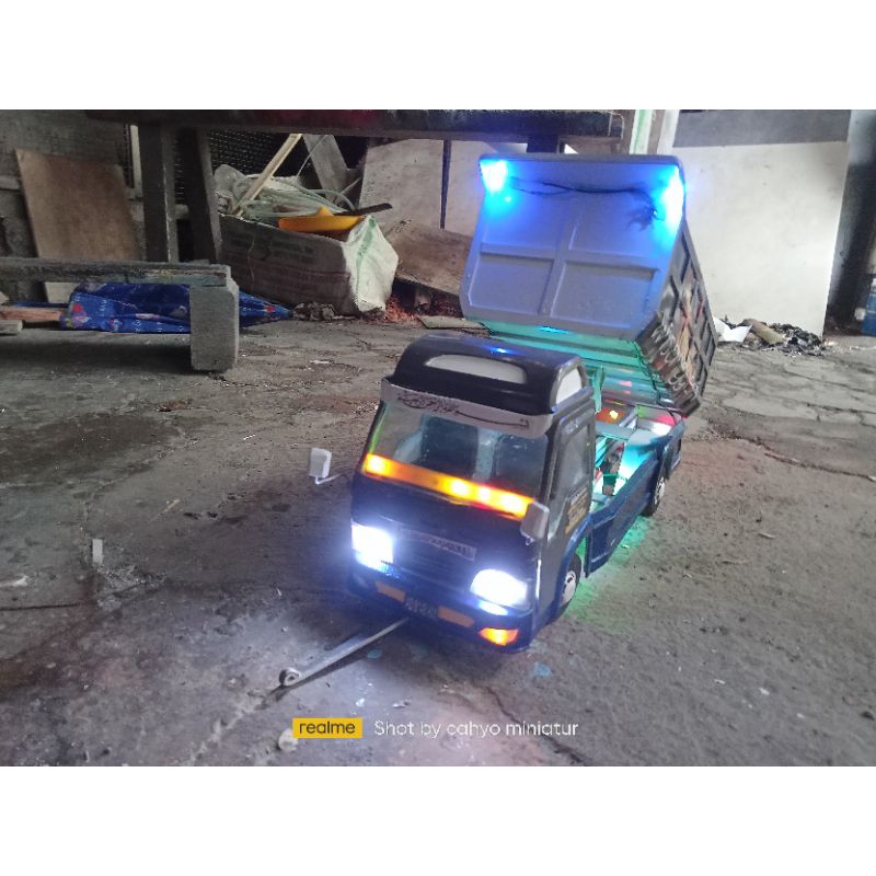 Jual miniatur truk elf macan skala 1/16 | Shopee Indonesia