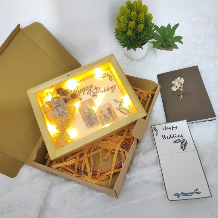 Jual Kado wisuda / kado unik / kado ulang tahun / pigora bunga rustic ...