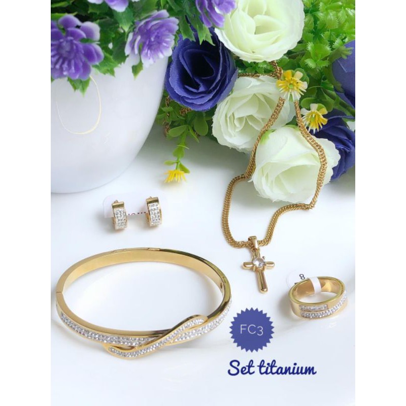 Jual [titanium] paket perhiasan titanium gold kalung salib titanium gold 010121 | Shopee Indonesia