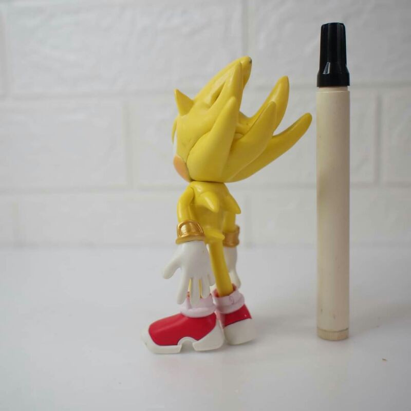 Jual mainan figuregiant sonic the hedgehog seriesSonic kuning tinggi ...
